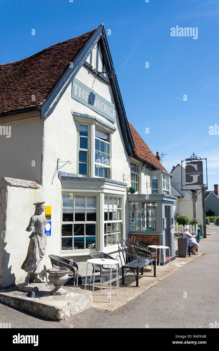 16th century The George Inn, The Green, Cavendish, Suffolk, England ...