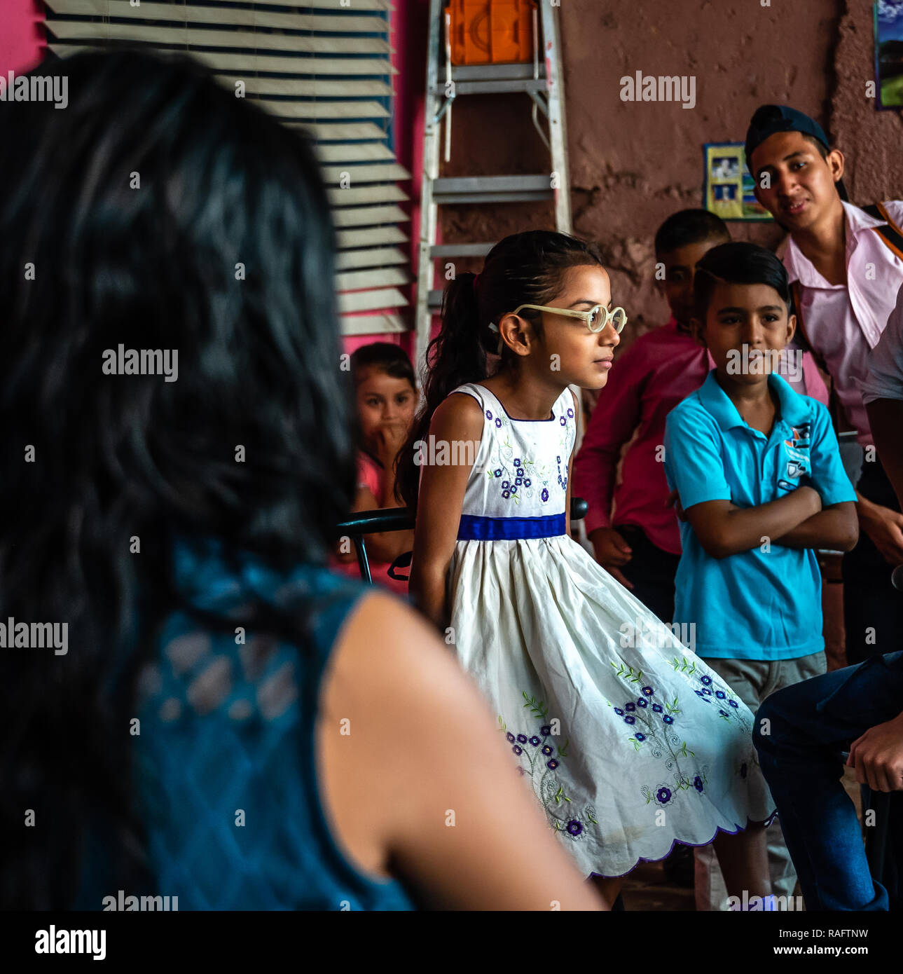 latin children playing games in Guatemala Stock Photo - Alamy