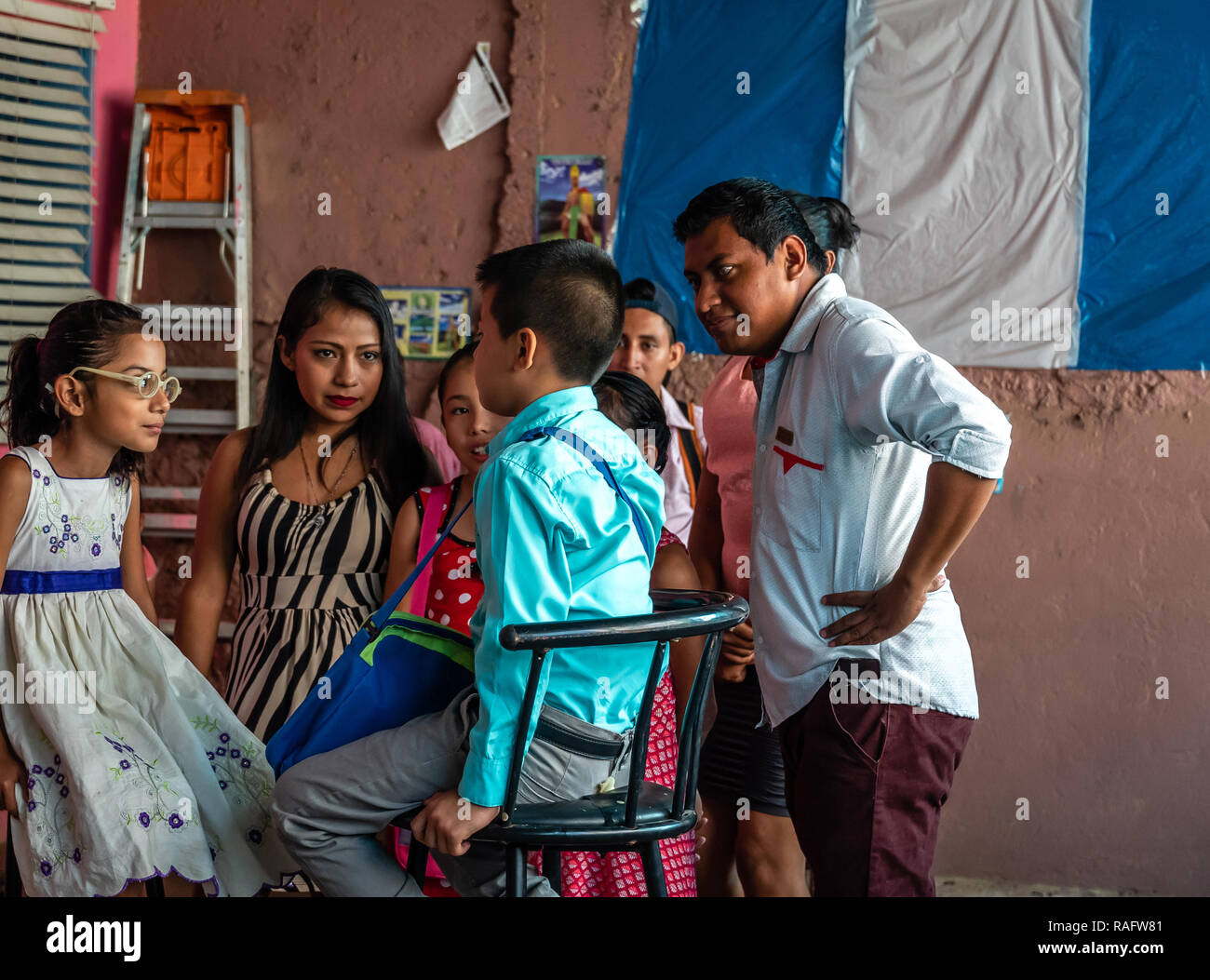 latin children playing games in Guatemala Stock Photo - Alamy