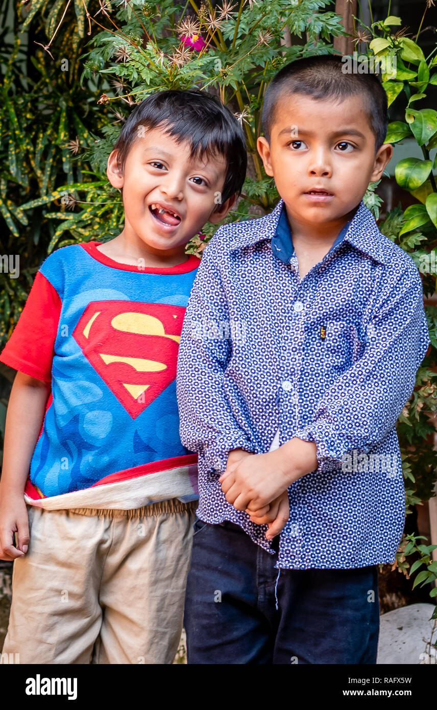 group photo of latin children in Guatemala Stock Photo - Alamy
