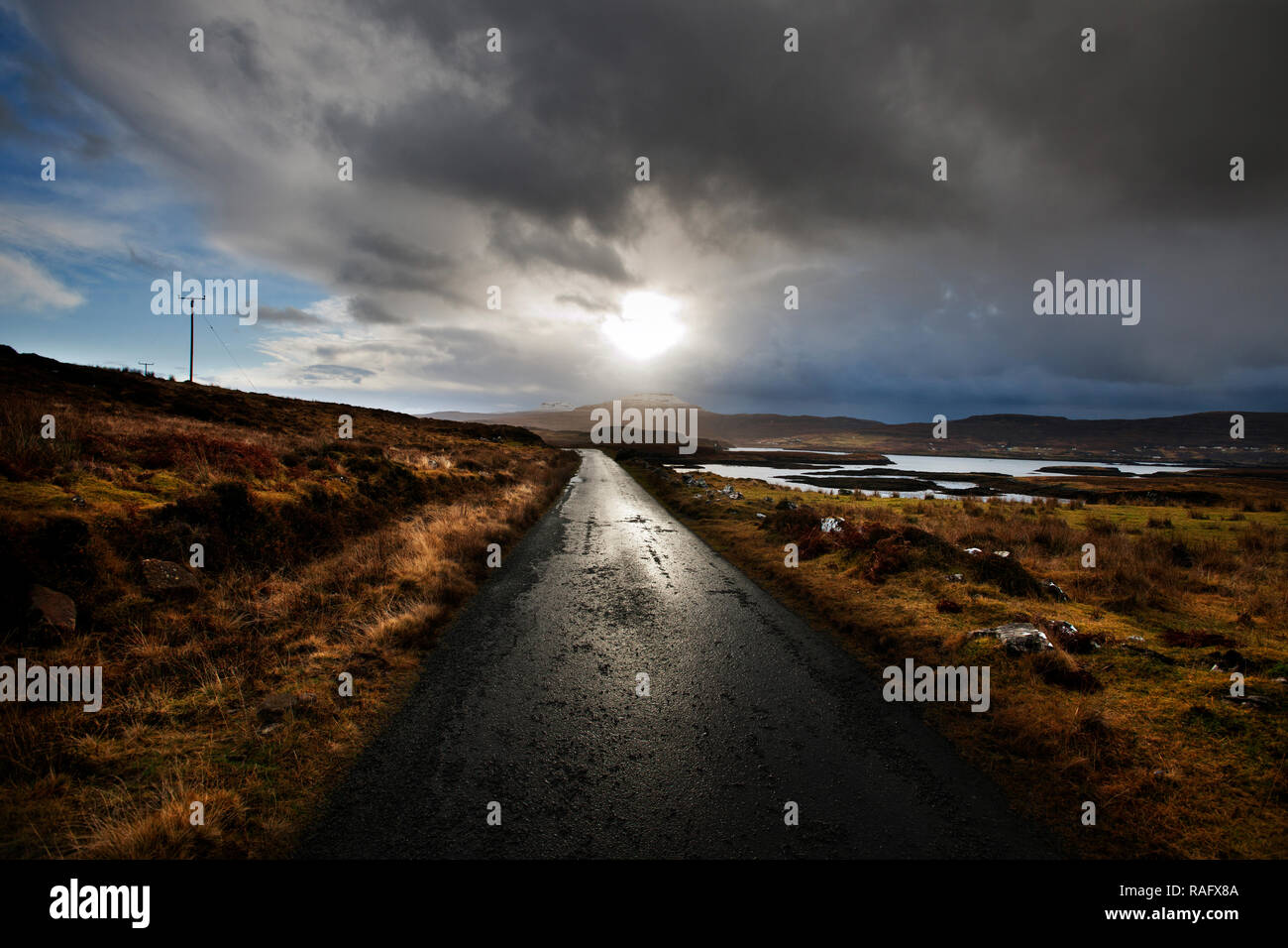 Disappearing road hi-res stock photography and images - Alamy