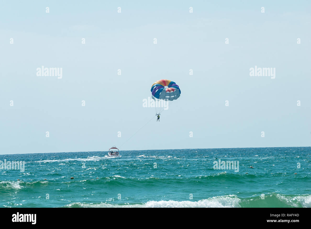 Parasailing, Salalah, Dhofar Governorate, Oman Stock Photo - Alamy