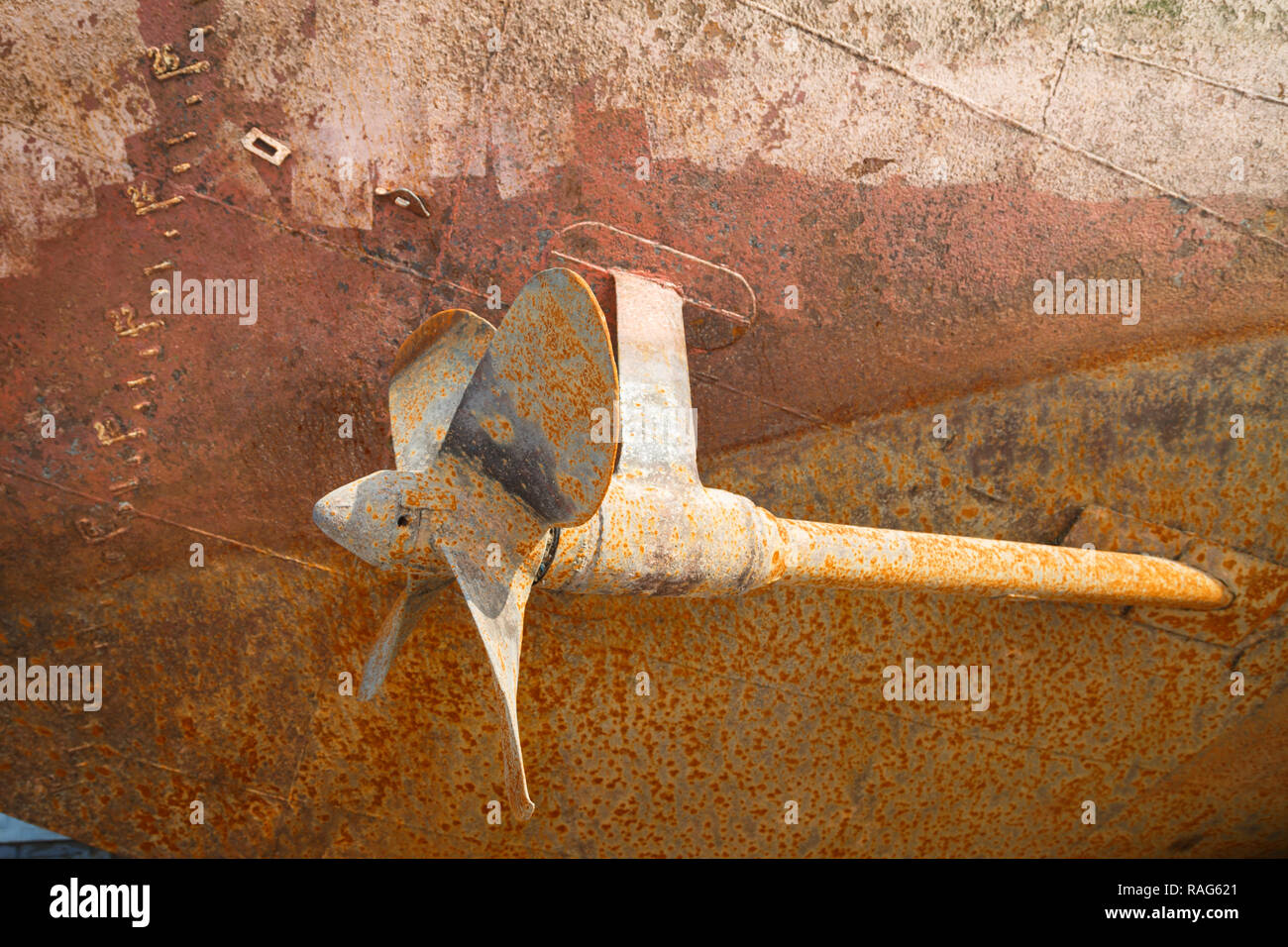 Boat rudder underwater hi-res stock photography and images - Alamy