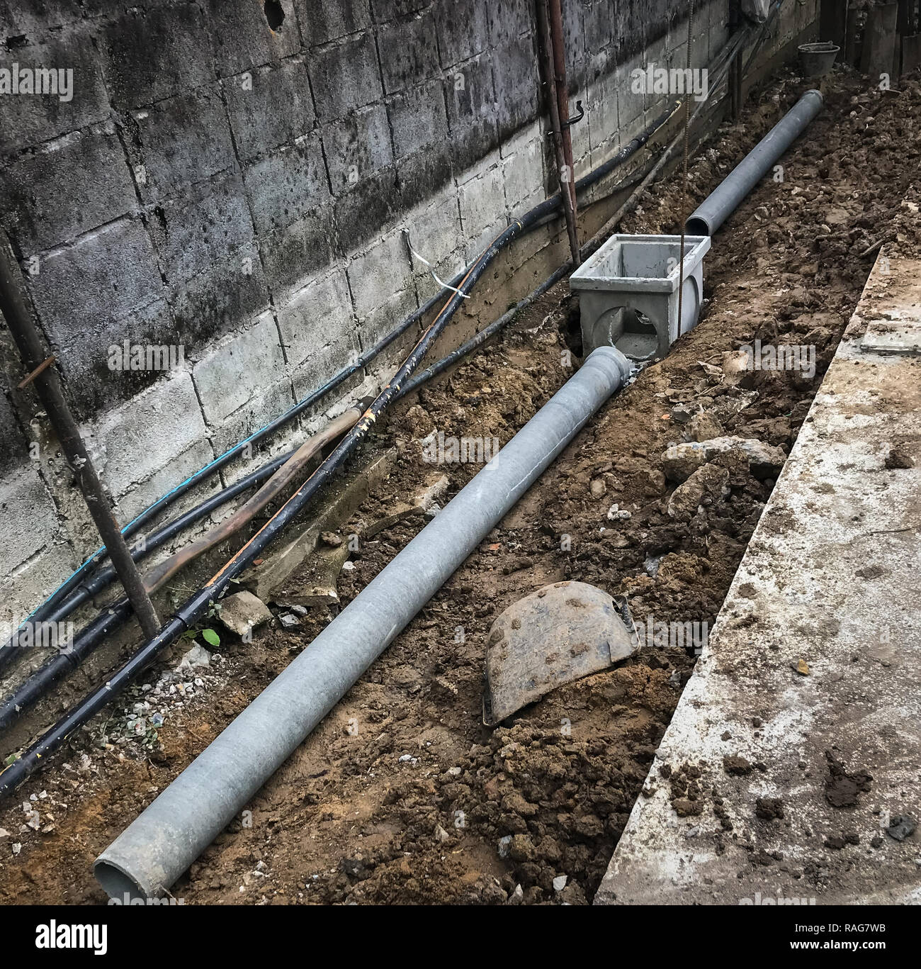 Cement waterway concrete pipe manhole sewer for house hold foundation ...