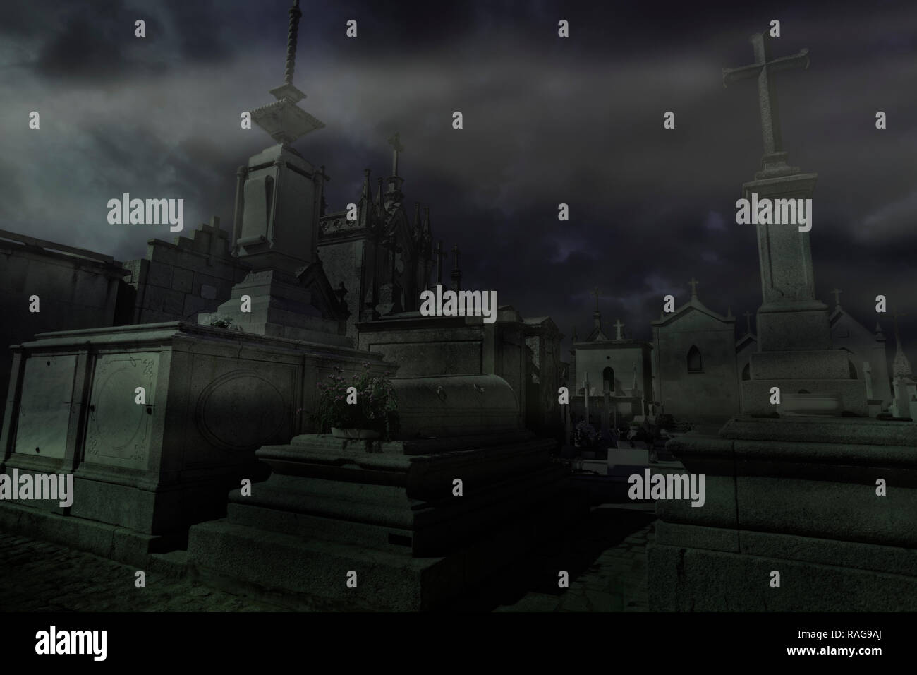Scary graveyard in foggy night hi-res stock photography and images - Alamy
