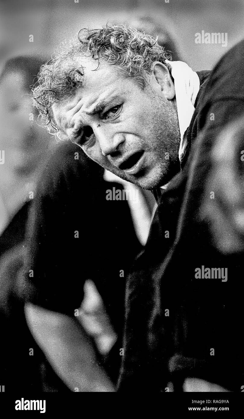 Paul rendall the judge playing for wasps hi-res stock photography and ...