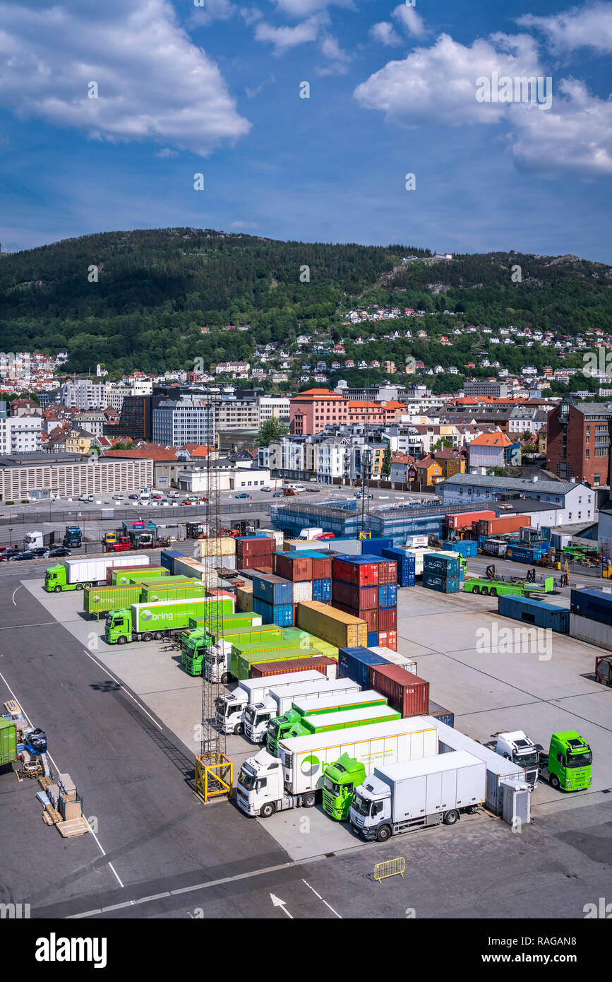 Port facilities hi-res stock photography and images - Alamy
