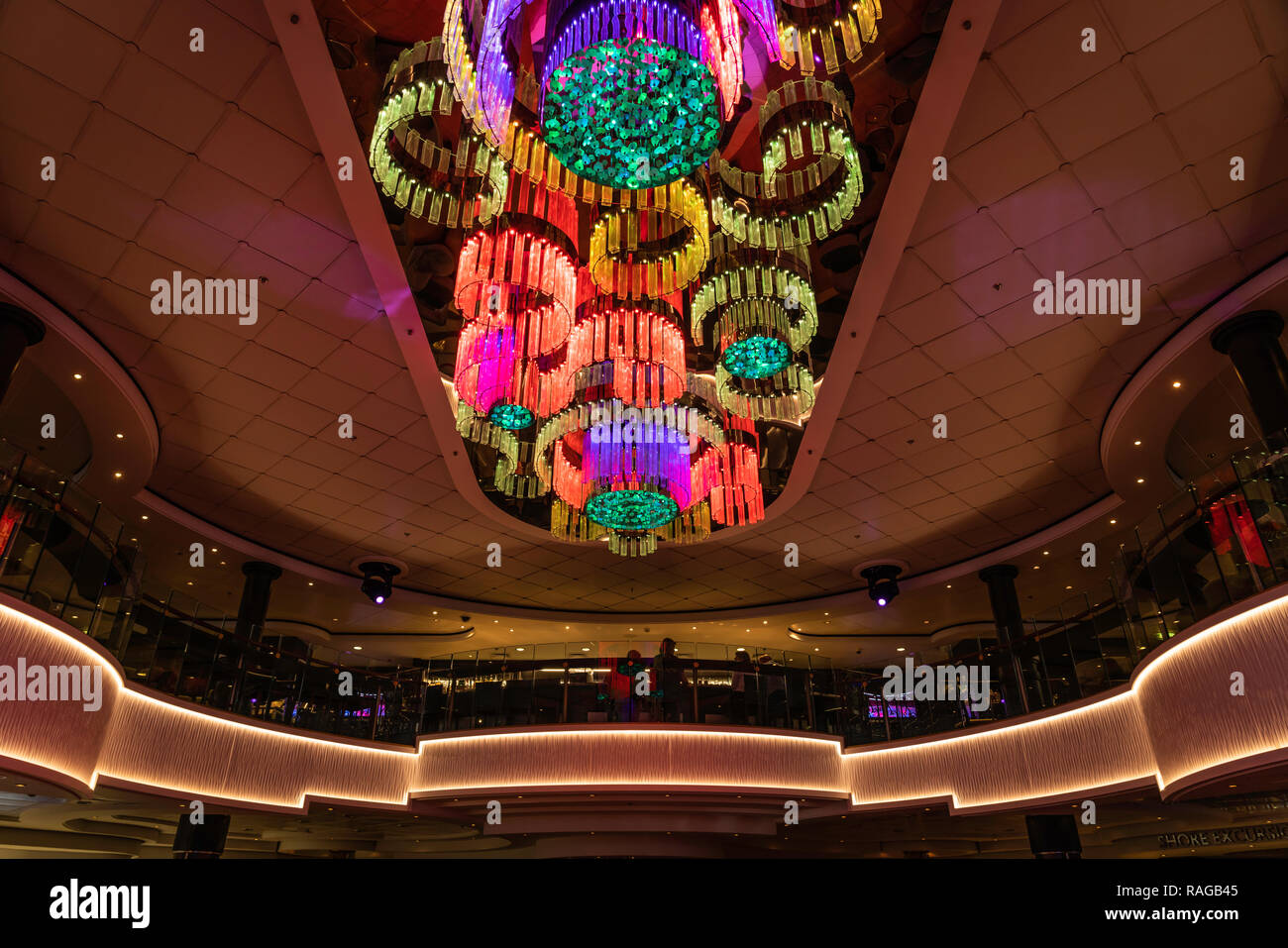 Atrium light hi-res stock photography and images - Alamy