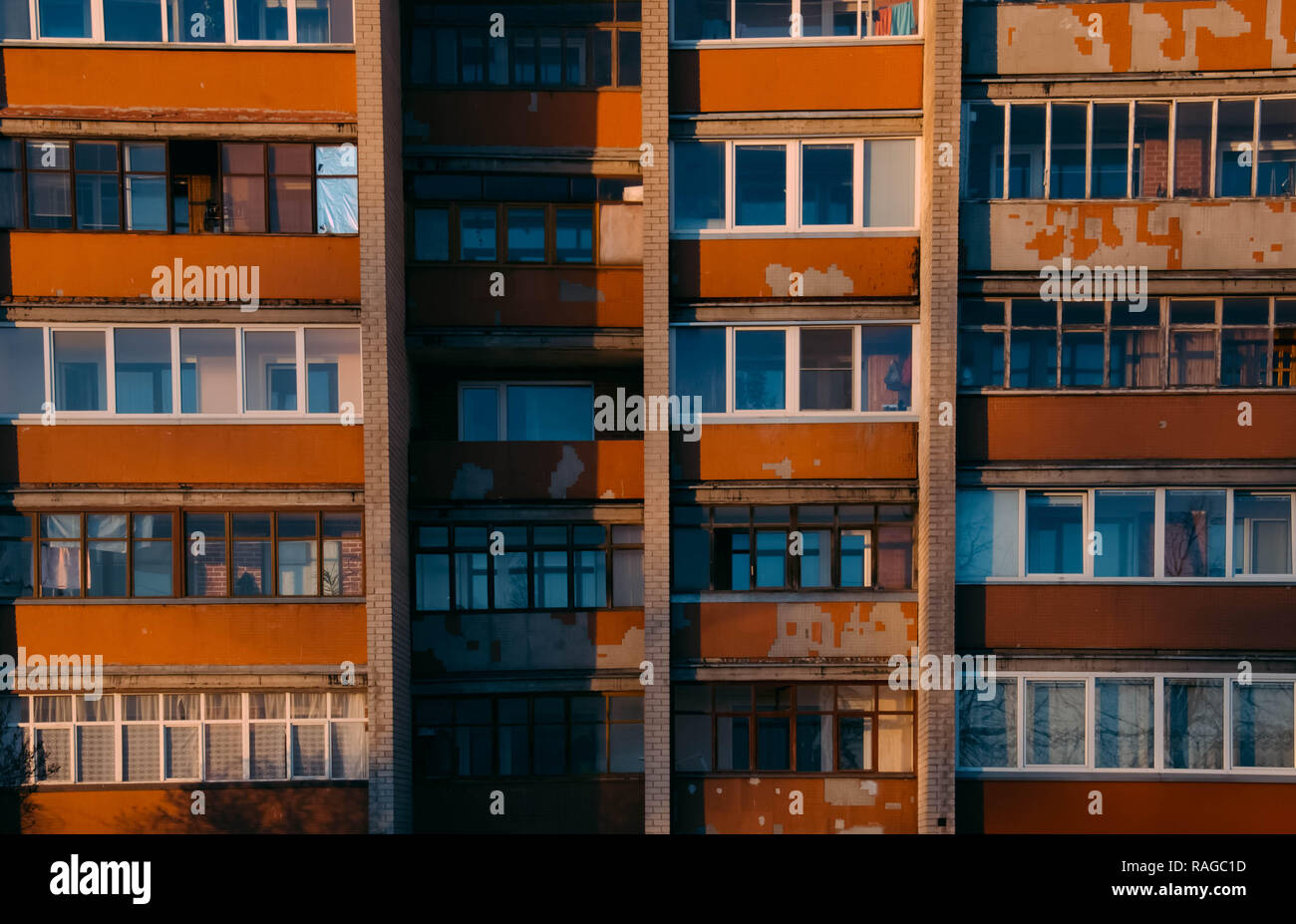 Old architecture windows hi-res stock photography and images - Alamy