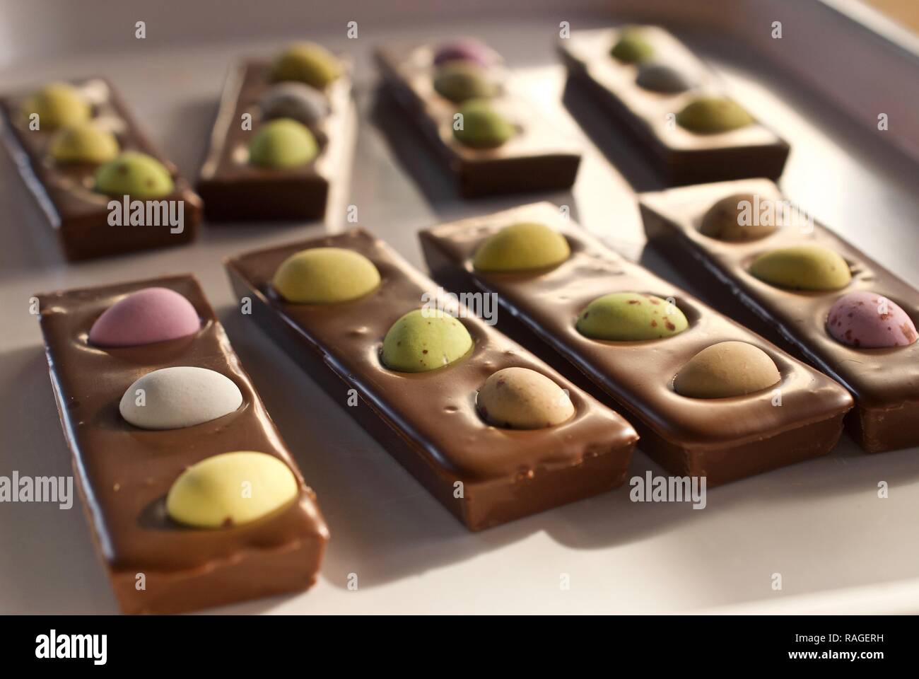 Easter chocolate bars hi-res stock photography and images - Alamy