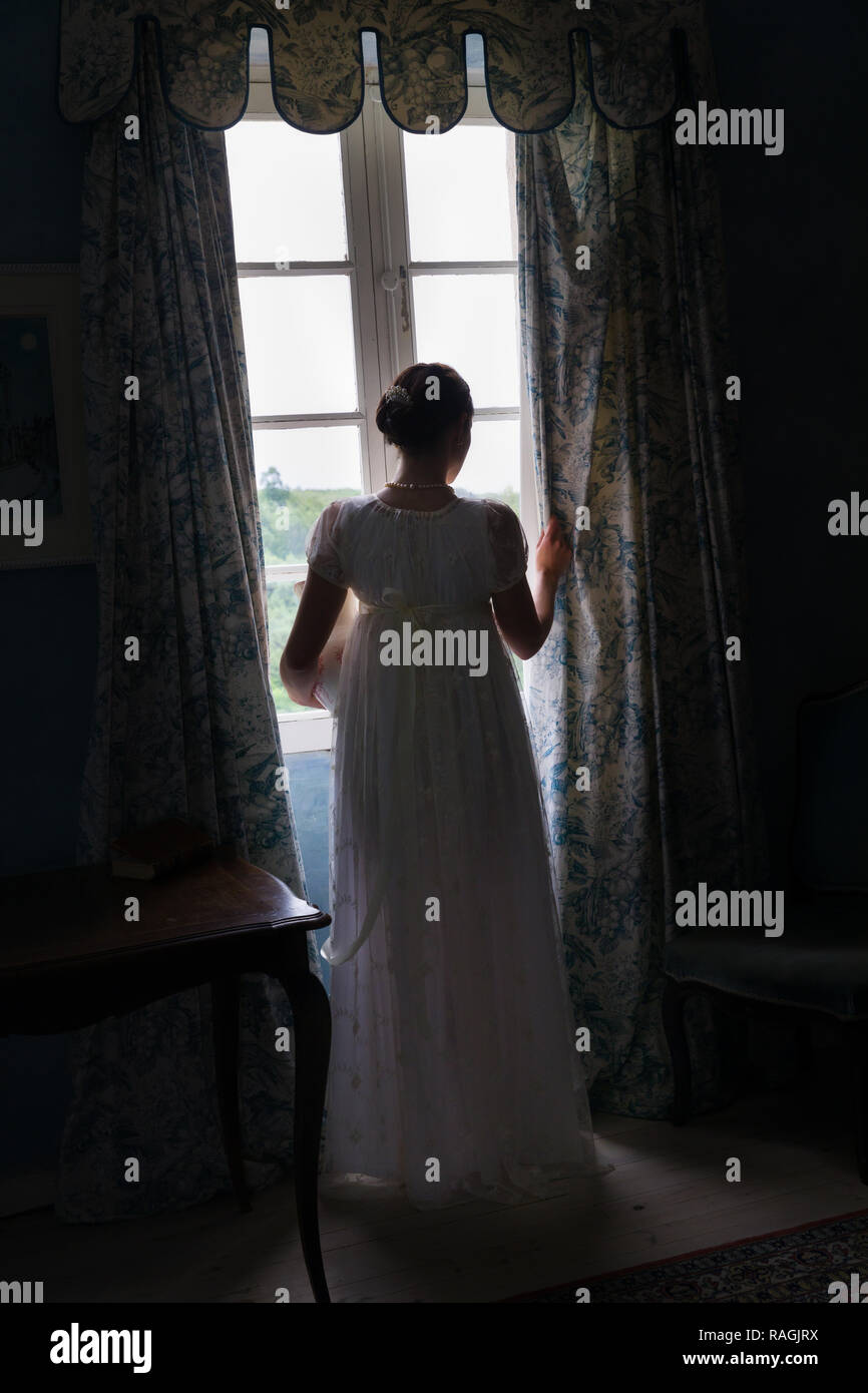 Regency woman hi-res stock photography and images - Alamy