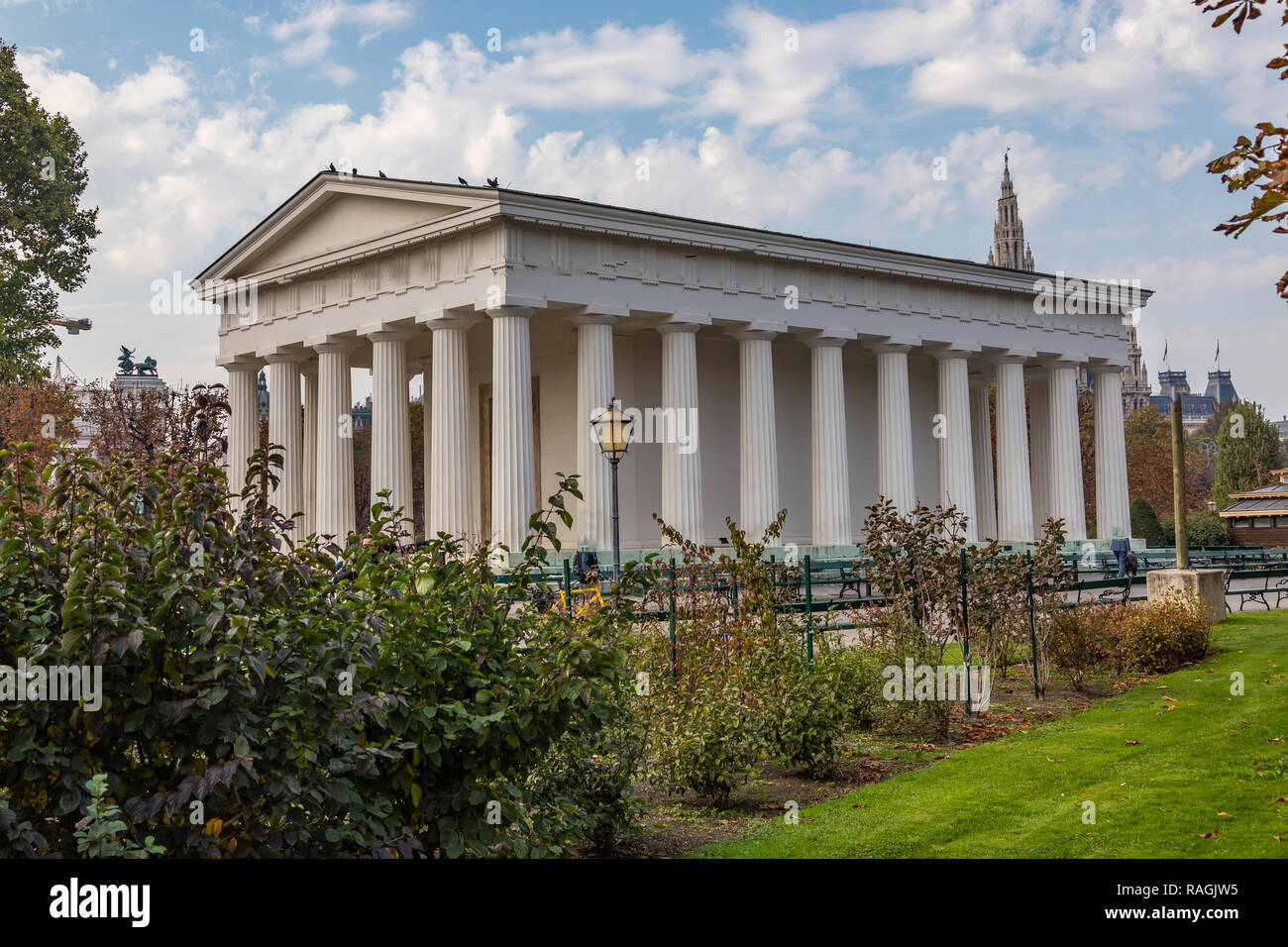 Neo greek classical architecture hi-res stock photography and images ...