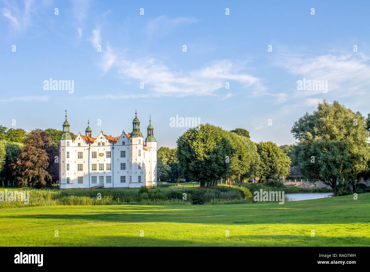 Ahrensburg castle ahrensburg schleswig holstein hi-res stock ...