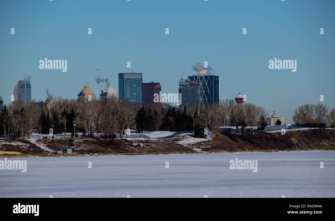 Calgary skyline winter hi-res stock photography and images - Alamy