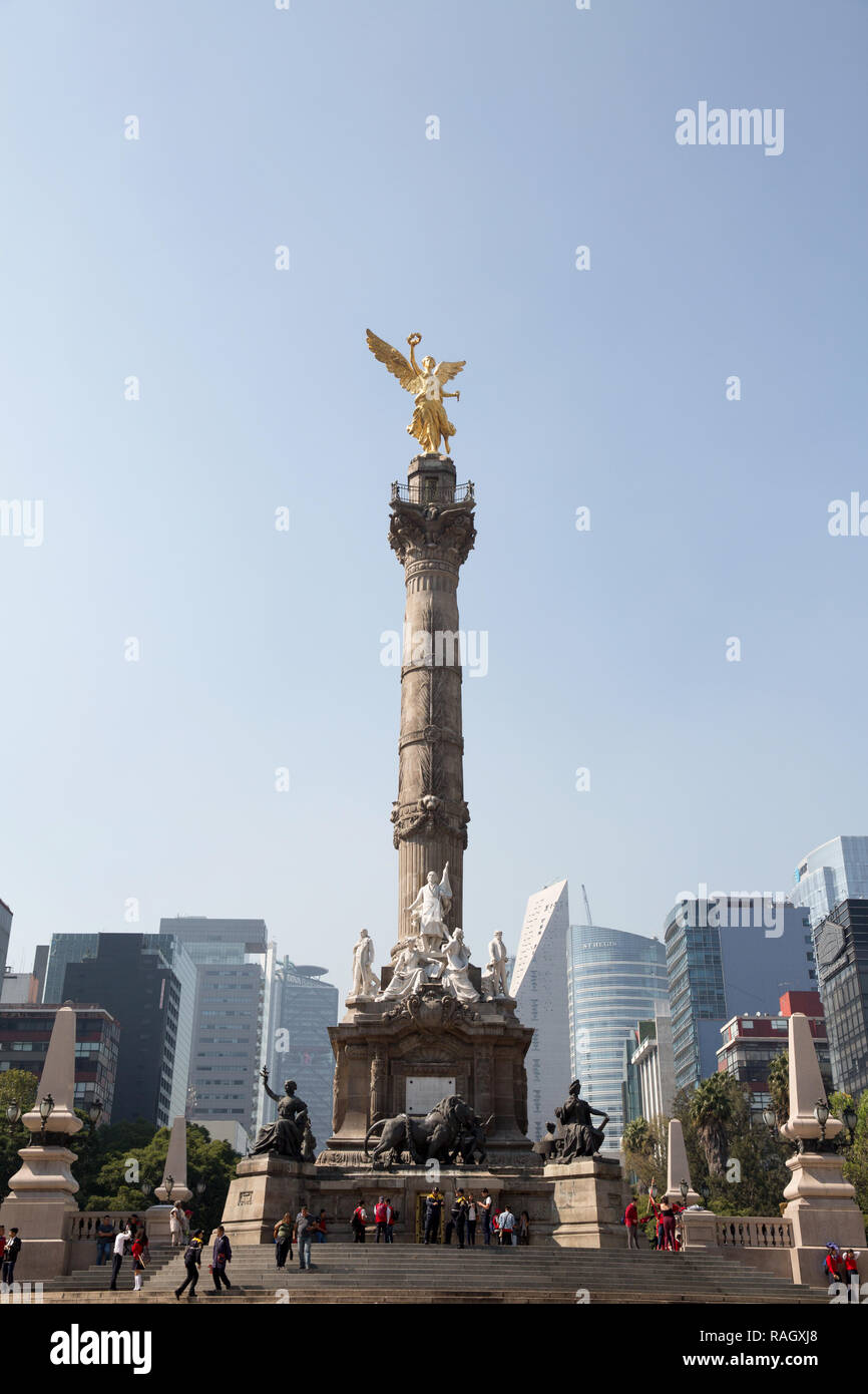 Monumento a la independencia de mexico hi-res stock photography and ...