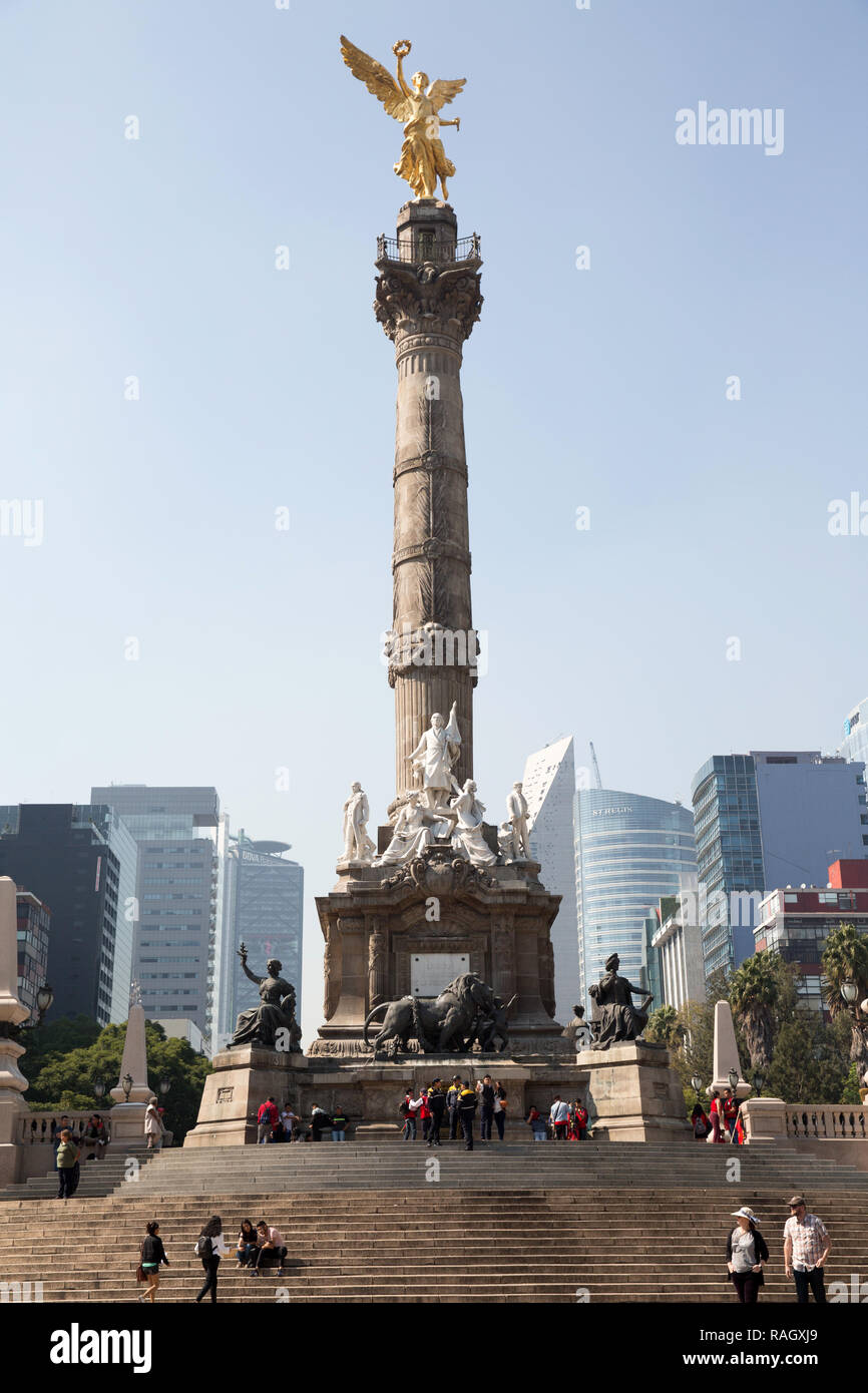 Monumento a la independencia de mexico hi-res stock photography and ...