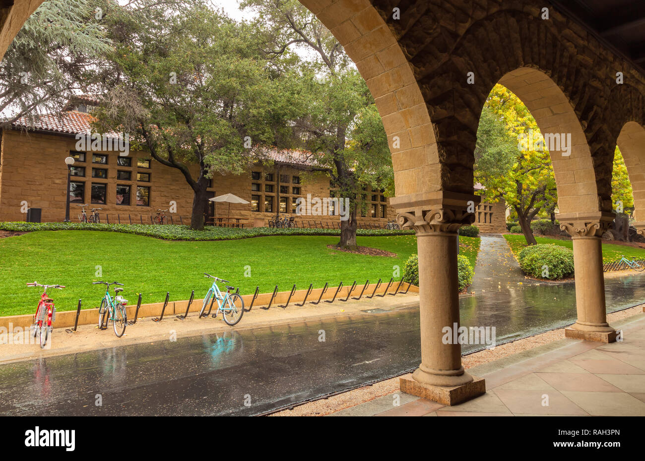 Arches stanford university palo alto hi-res stock photography and ...