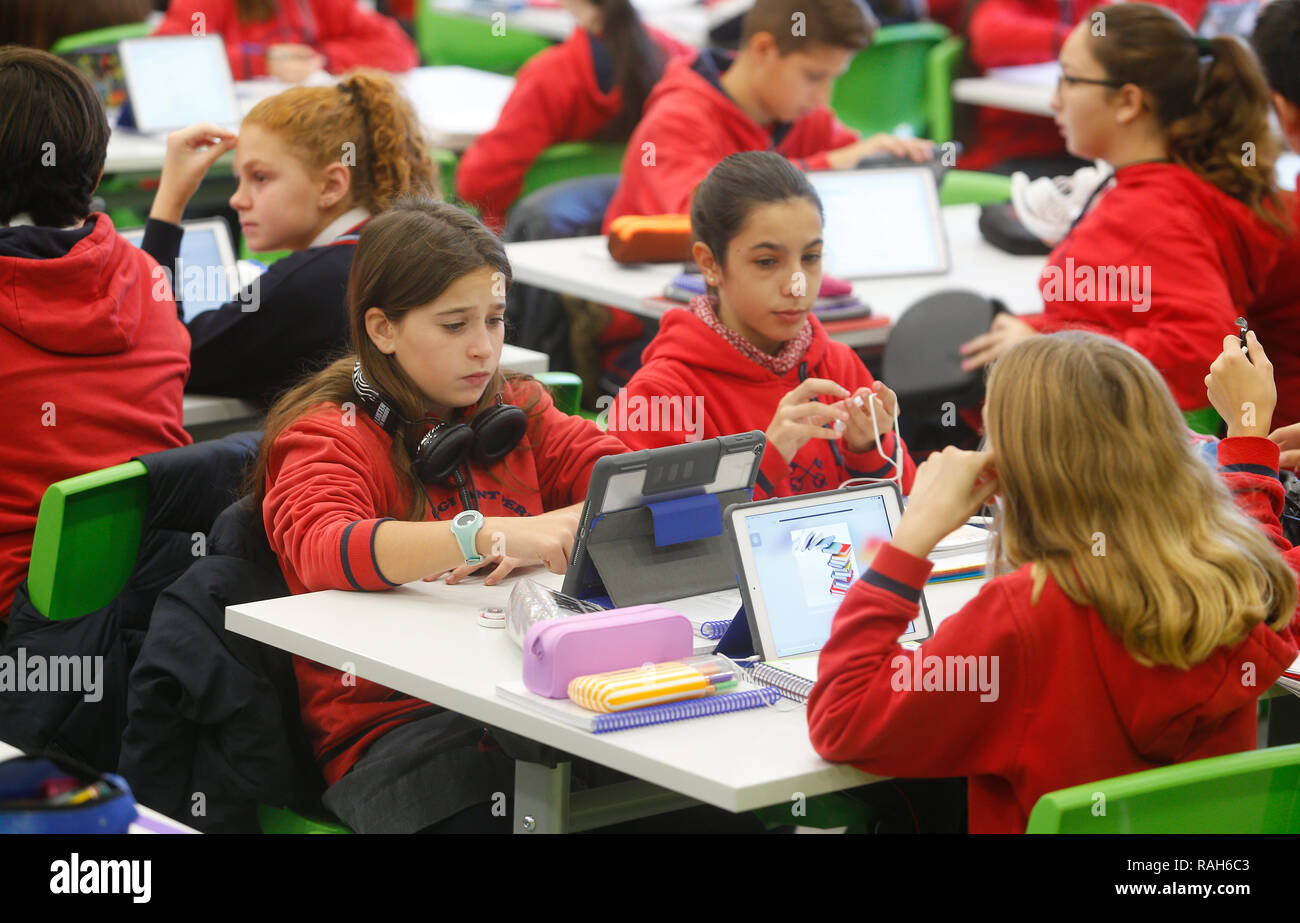 School classroom uniform spain hi-res stock photography and images - Alamy
