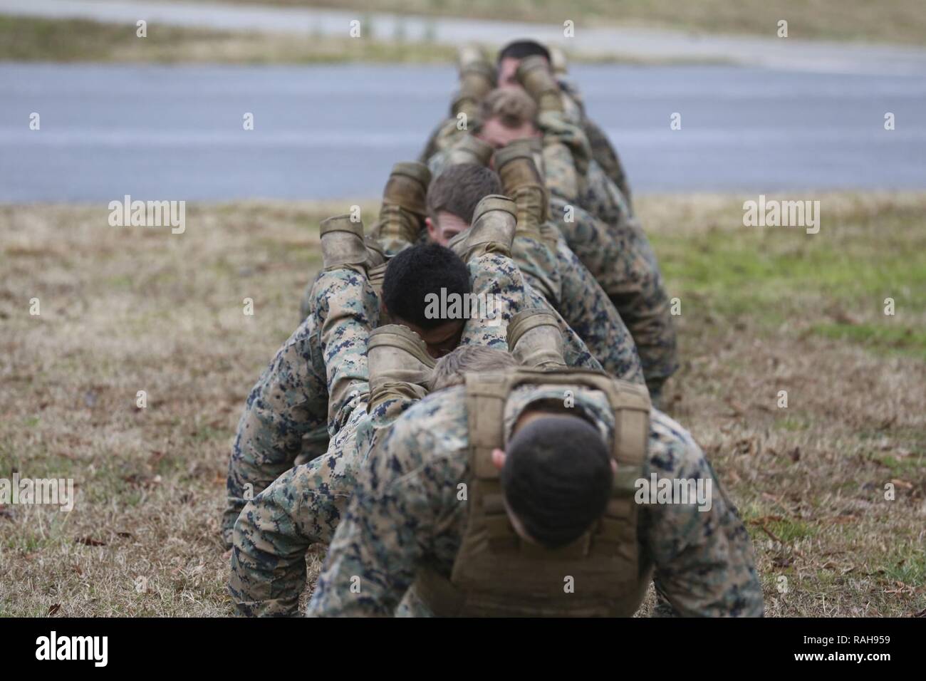 Squad push ups hi-res stock photography and images - Alamy