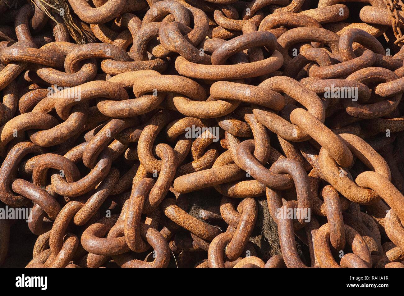 Bunch of rusted chains hi-res stock photography and images - Alamy
