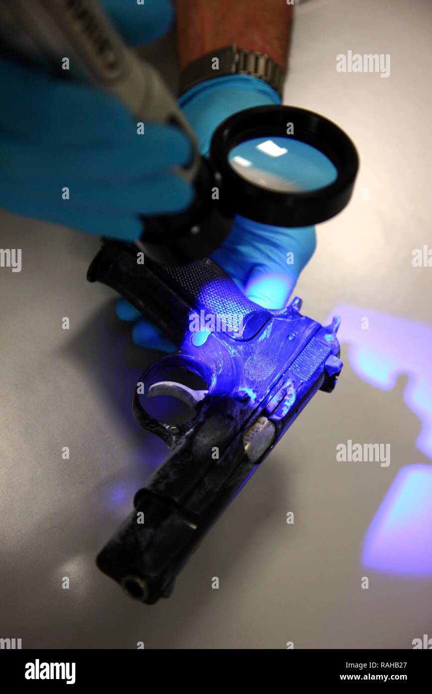 Uv Light Evidence Stock Photos & Uv Light Evidence Stock Images - Alamy