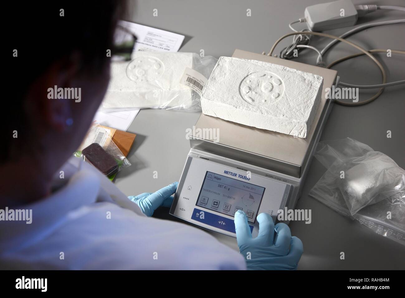 Toxicology hi-res stock photography and images - Alamy