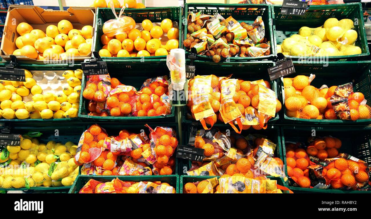 Self service department store hi-res stock photography and images - Alamy