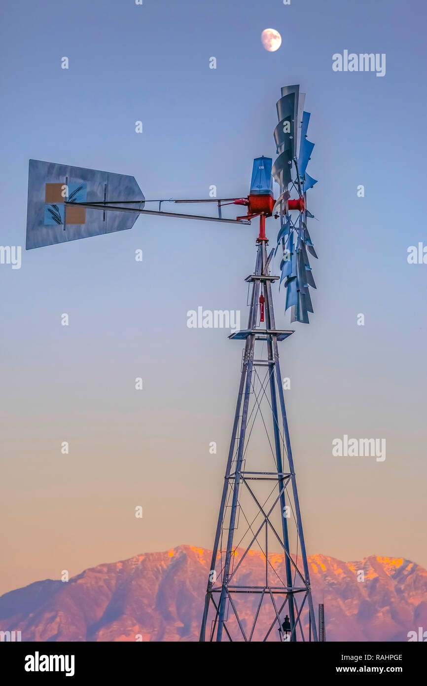 Windmill silhouette moon hi-res stock photography and images - Alamy