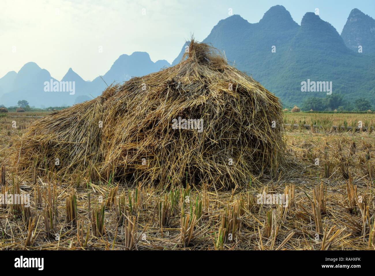 Haystack china hi-res stock photography and images - Alamy