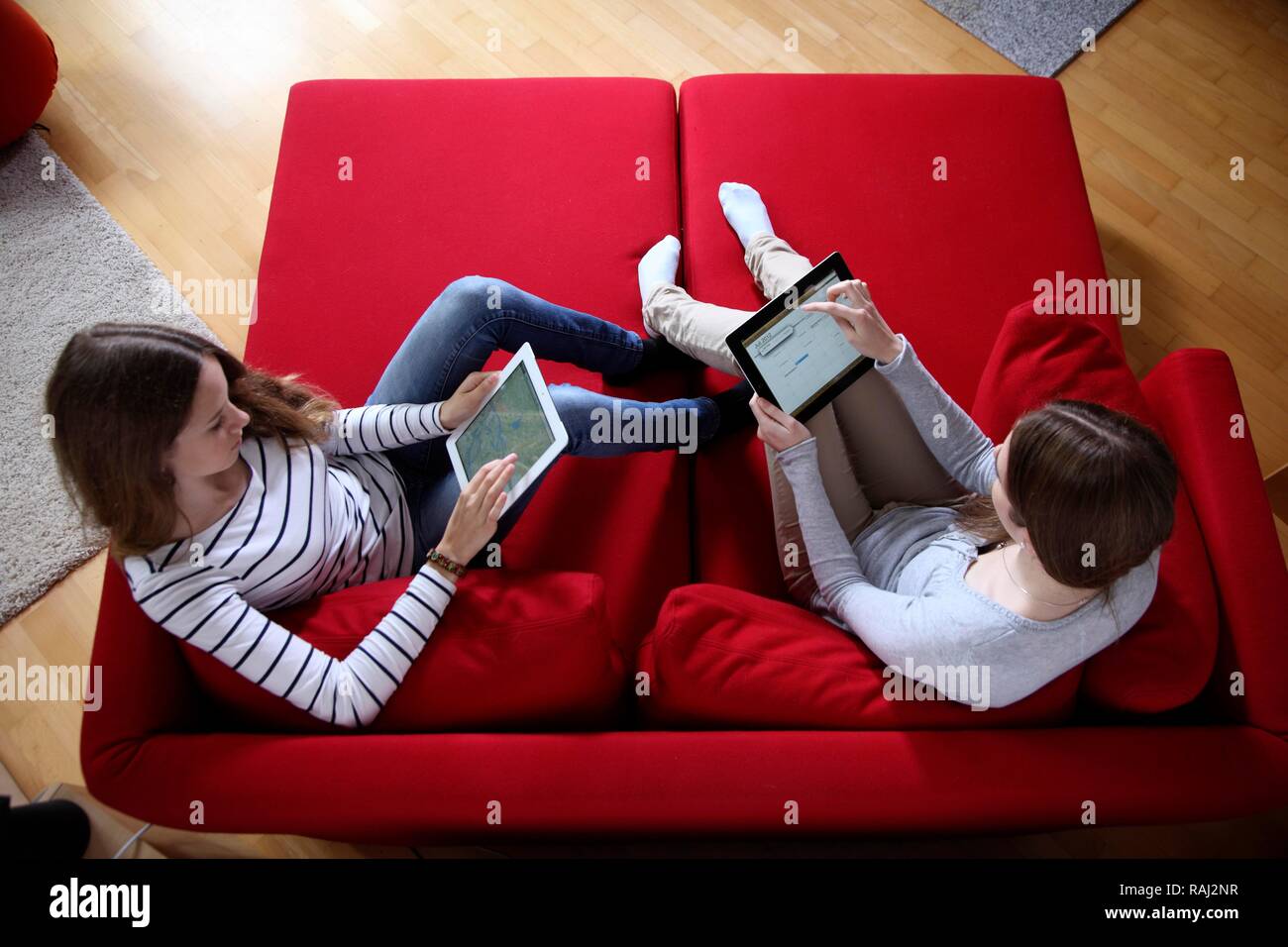Computer and human and friend hi-res stock photography and images - Alamy