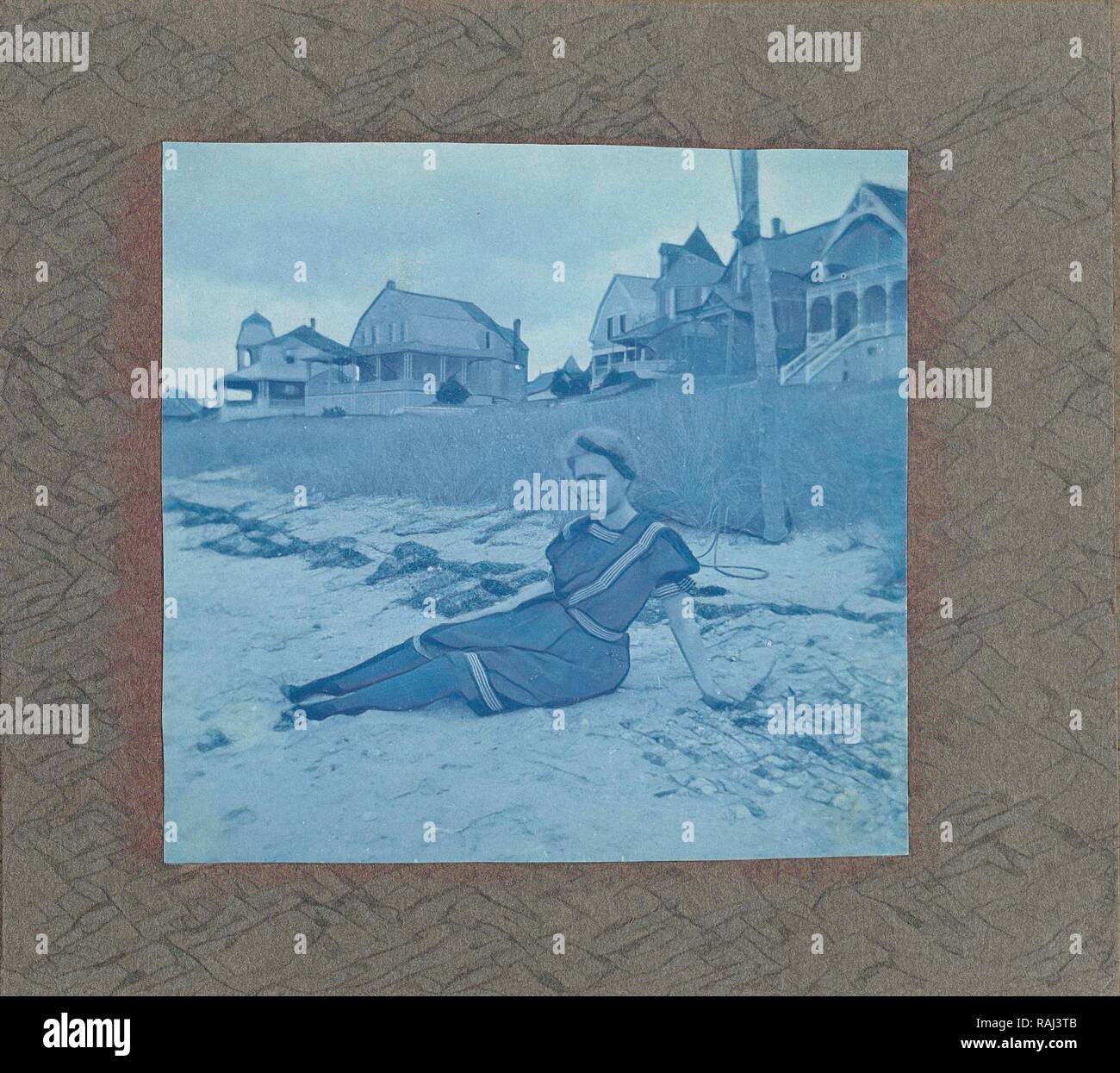 Sitting on the beach, USA, Anonymous, c. 1900 - c. 1920, Cyanotype, a ...