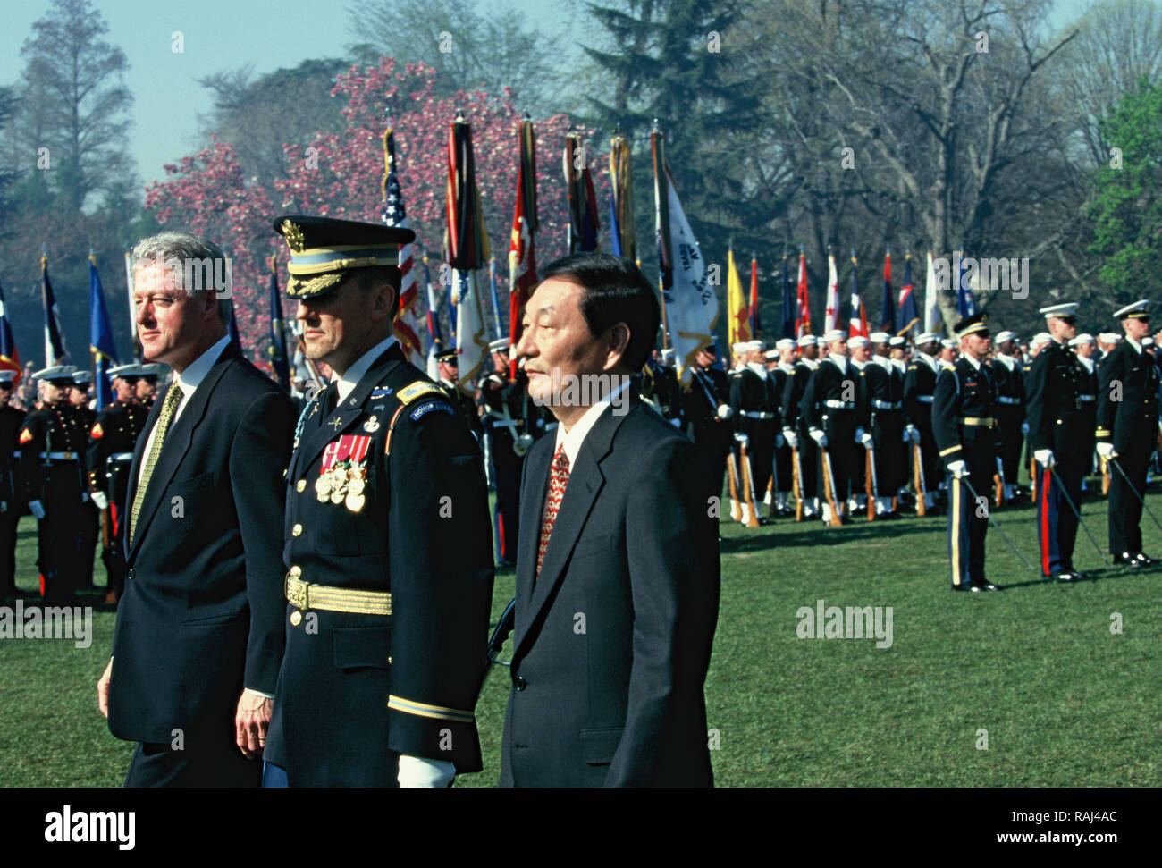 Washington, DC 1999/04/08 President Bill Clinton and Chinese Premier ...