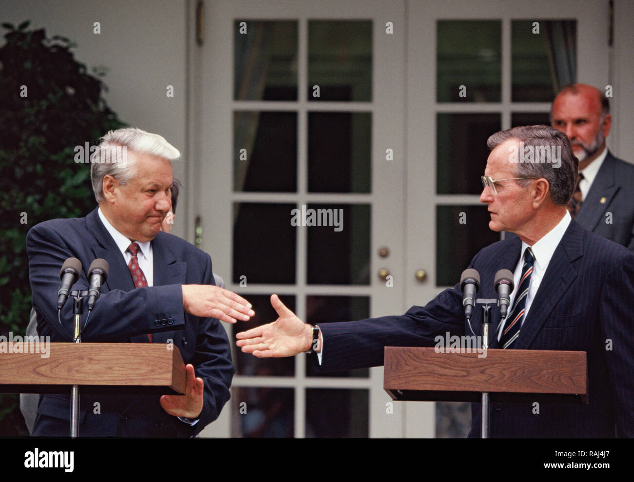 Boris yeltsin and president george hubert walker bush hi-res stock ...