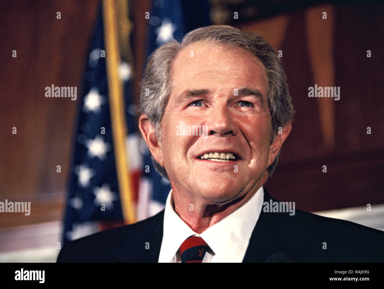 Pat robertson hi-res stock photography and images - Alamy