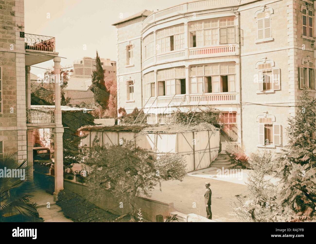 Tabernacle Sukkot Goldsmidt House the exterior of a sukka behind the ...