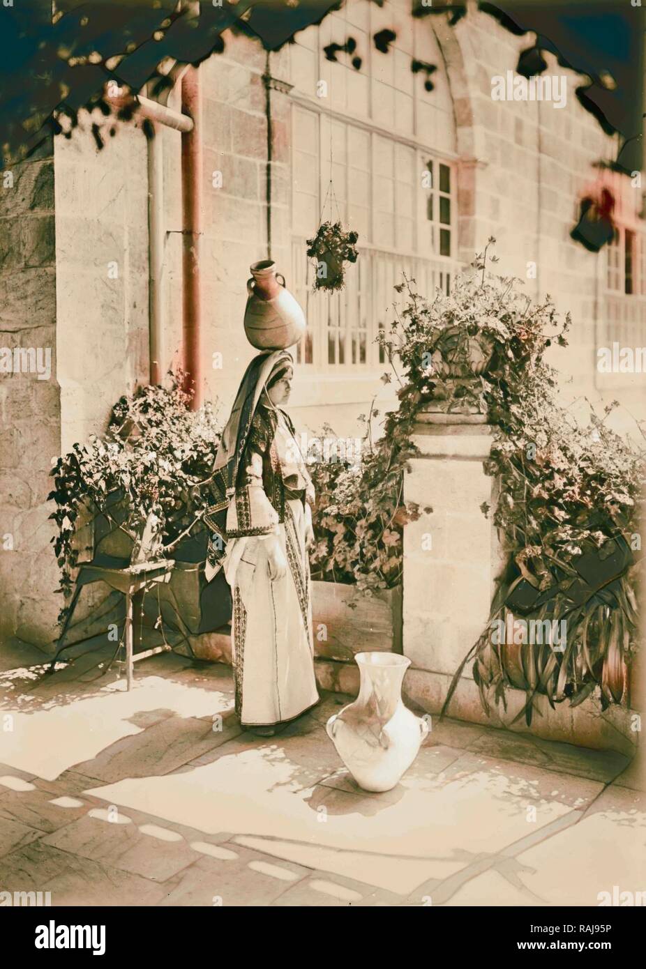 Woman from ramallah hi-res stock photography and images - Alamy