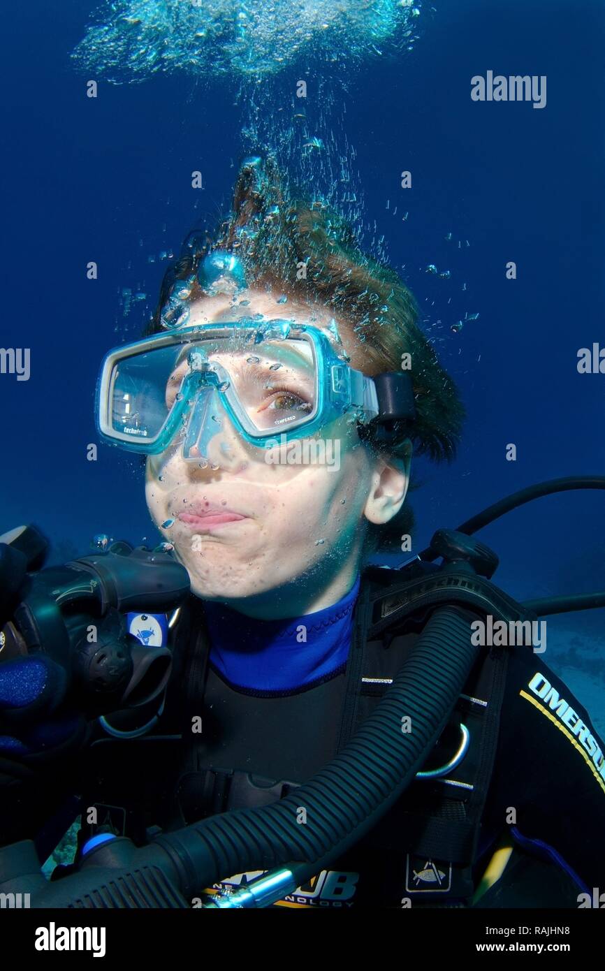 Diver red sea hi-res stock photography and images - Alamy
