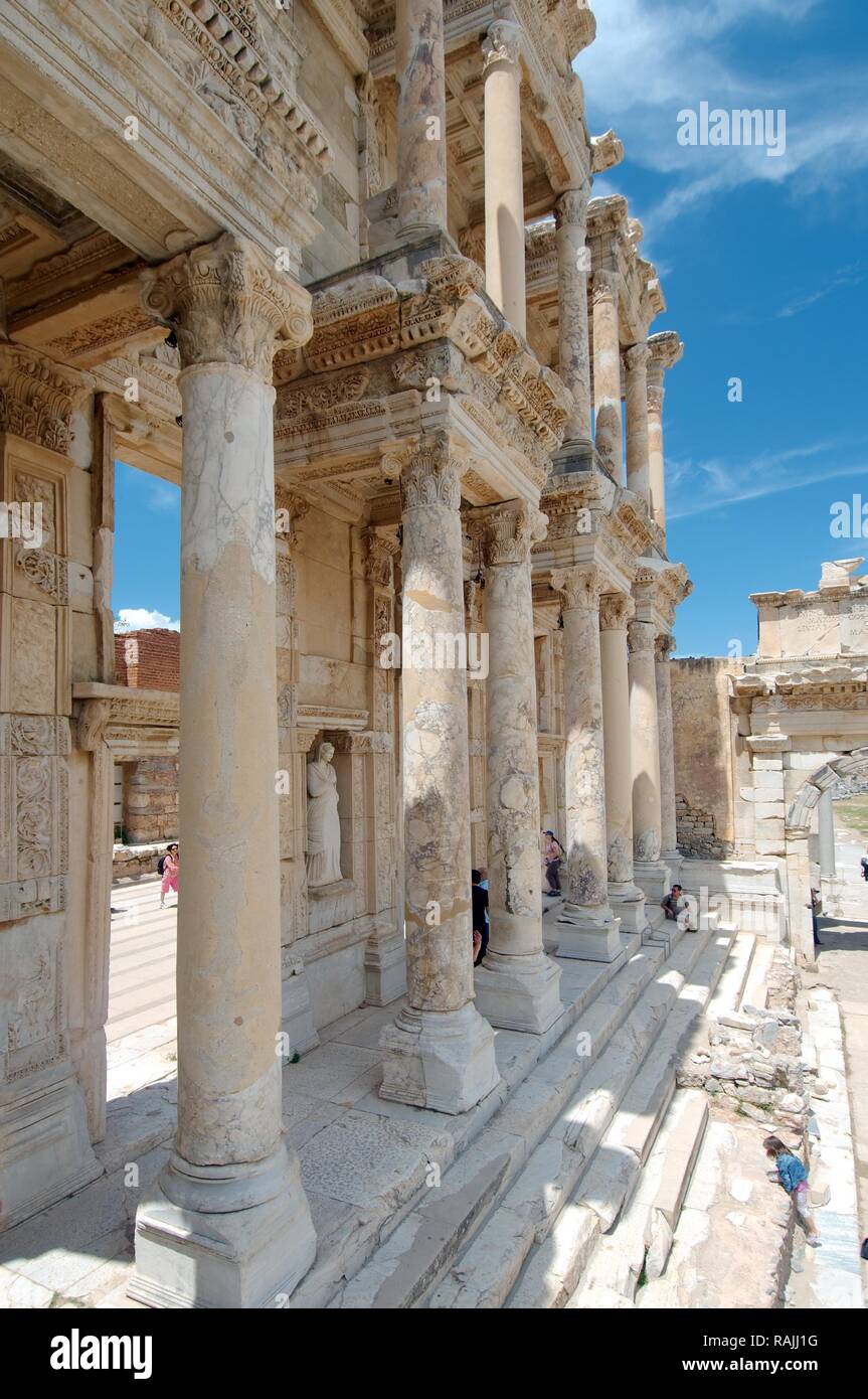 Library at the ruined city of ephesus efes hi-res stock photography and ...