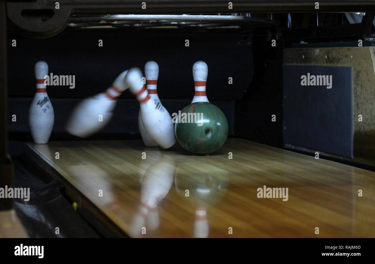 Bowling ball knocks over hi-res stock photography and images - Alamy