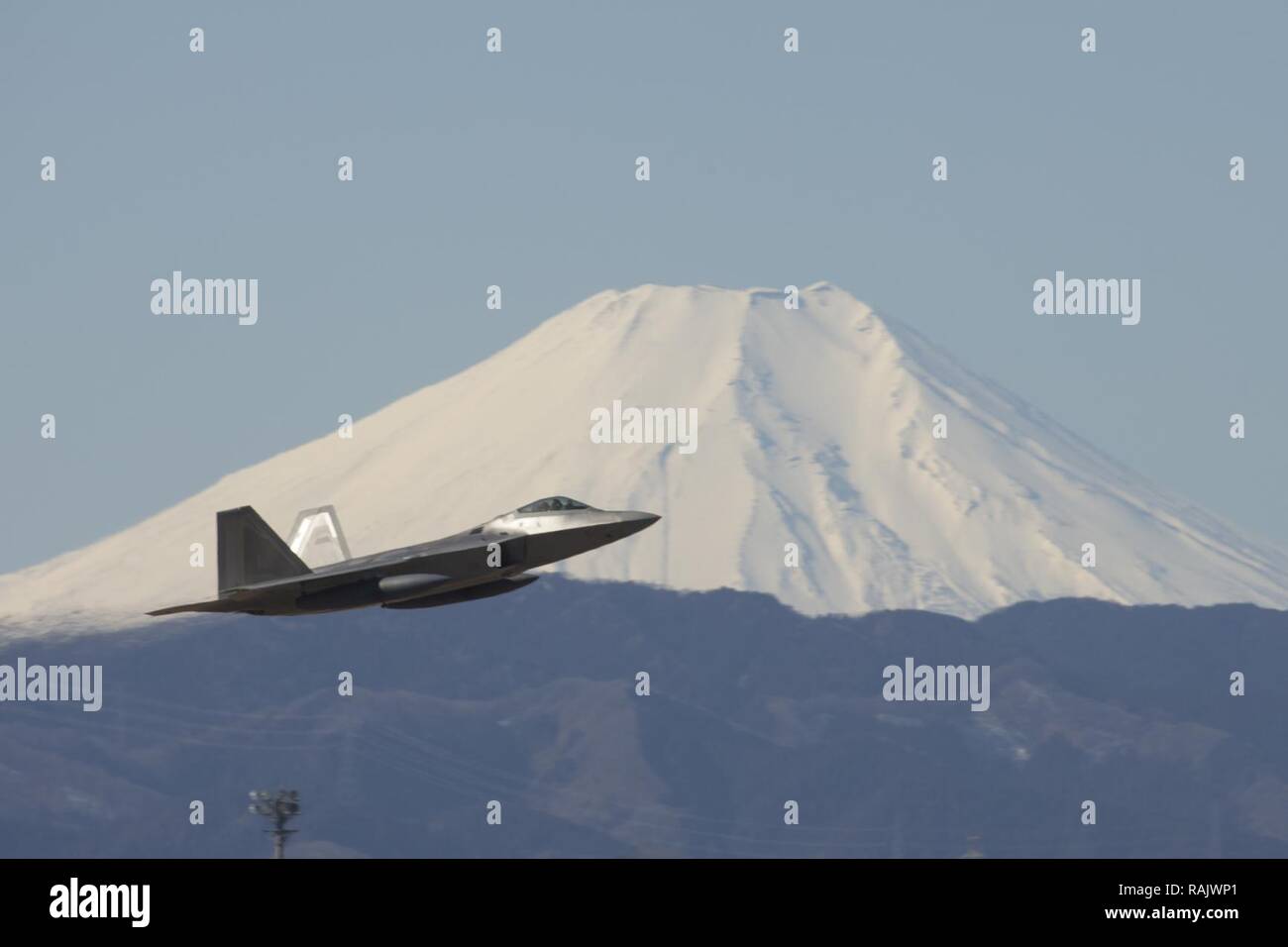 A U.S. Air Force F-22 Raptor from the 90th Fighter Squadron at Joint ...