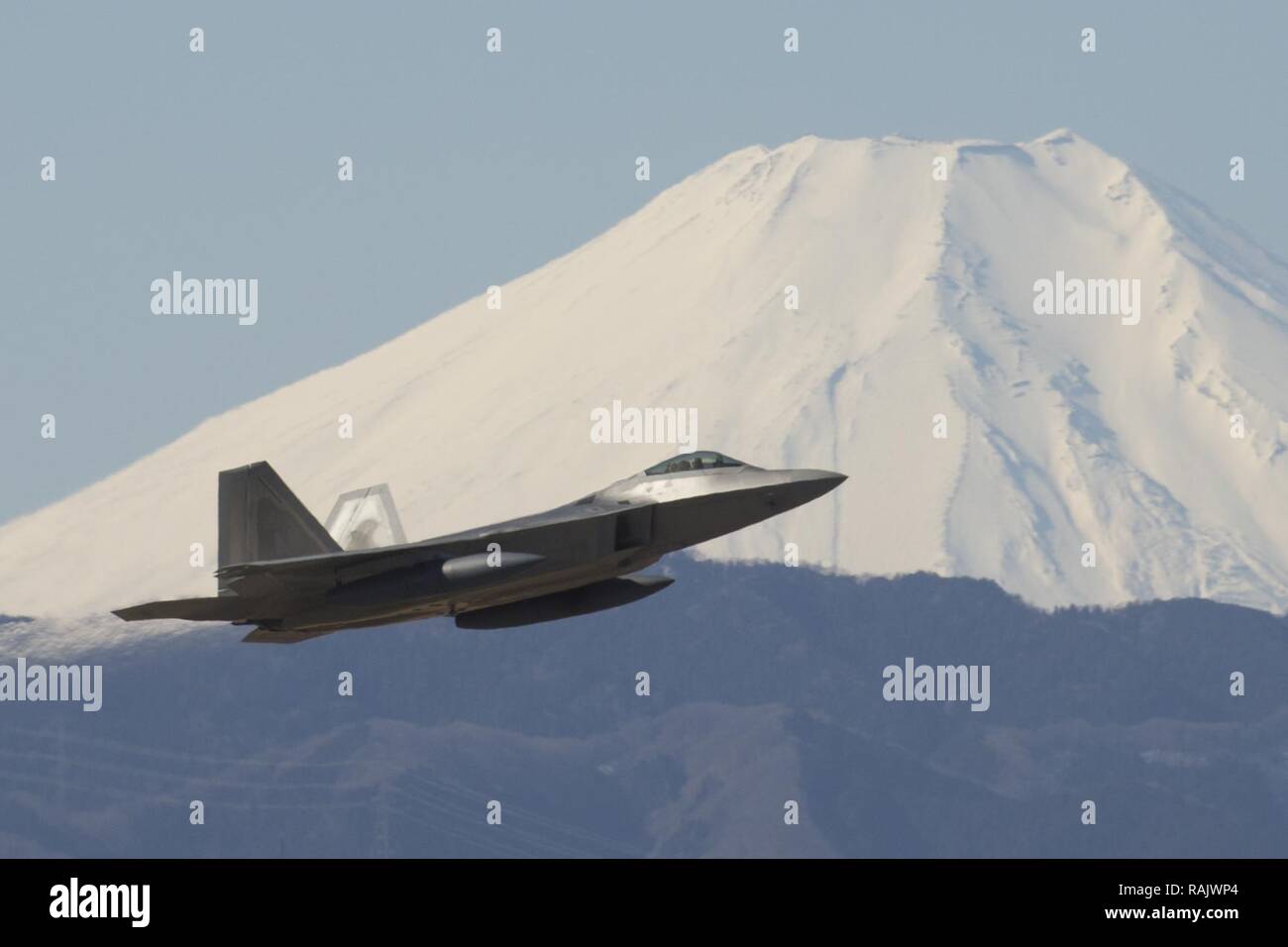 A U.S. Air Force F-22 Raptor from the 90th Fighter Squadron at Joint ...