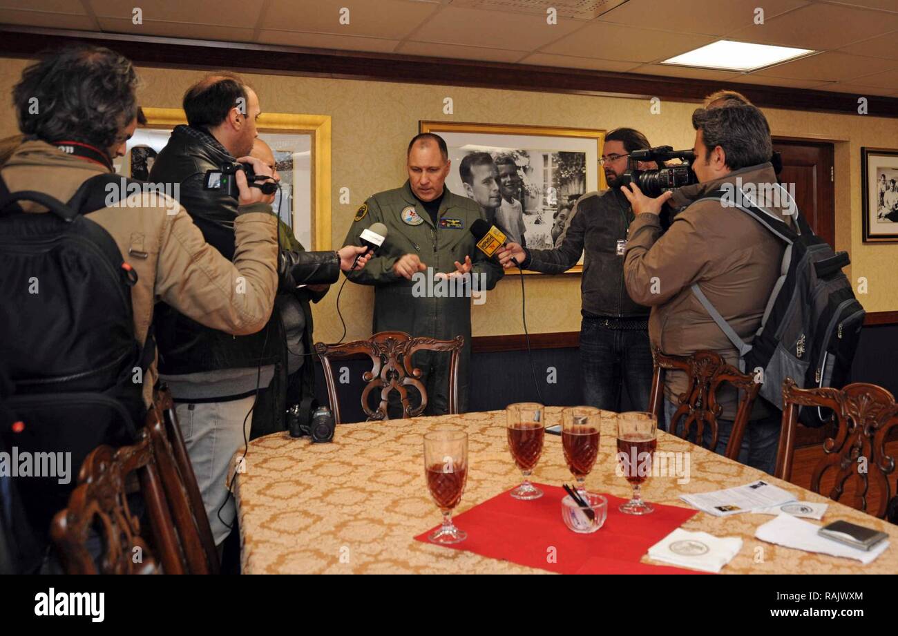 Inport cabin hi-res stock photography and images - Alamy