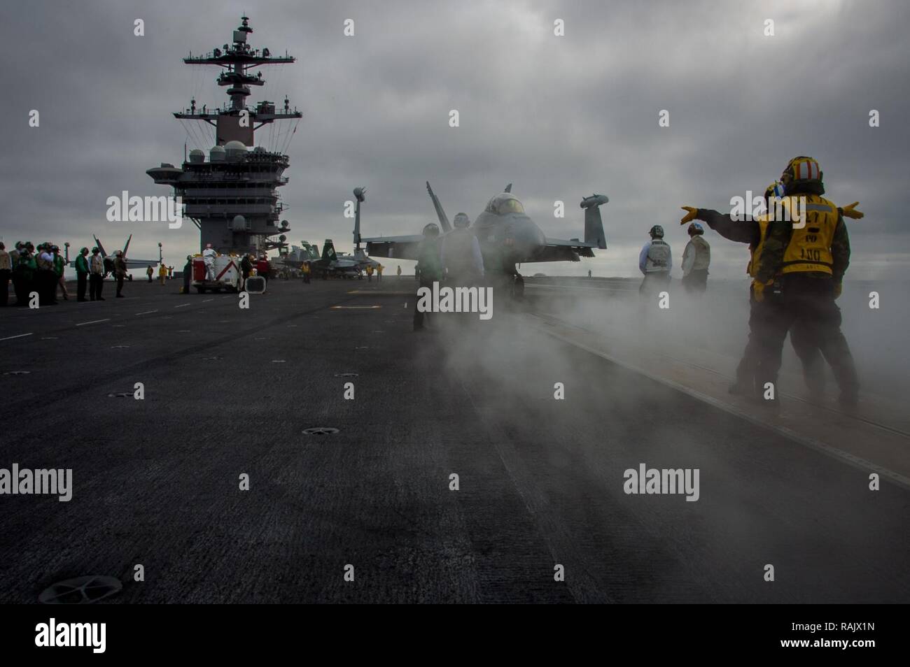 Ea 18g growler vaq 129 hi-res stock photography and images - Alamy