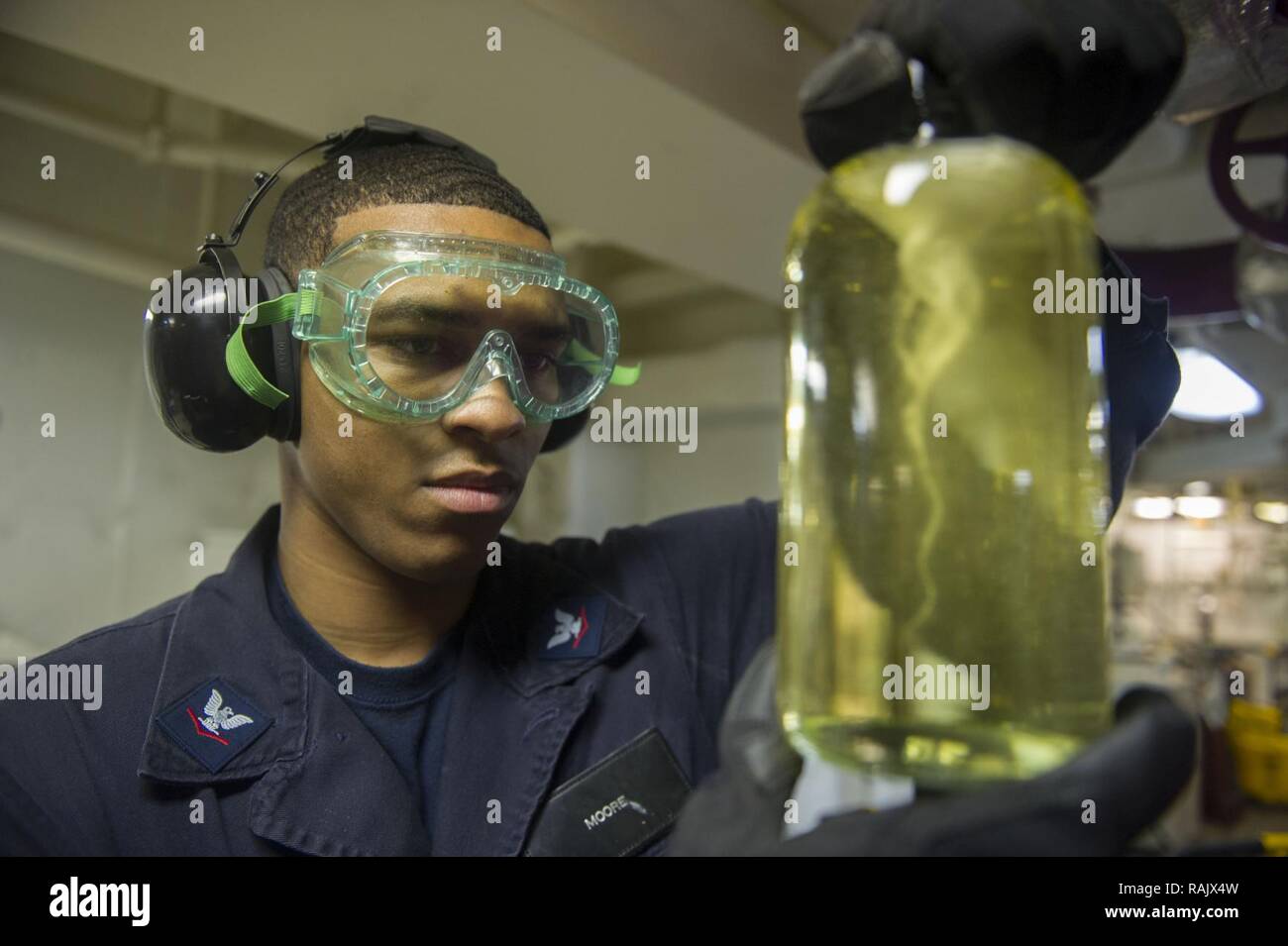 PACIFIC OCEAN (Feb. 9, 2017) – Aviation Boatswain’s Mate (Fuels) 3rd ...