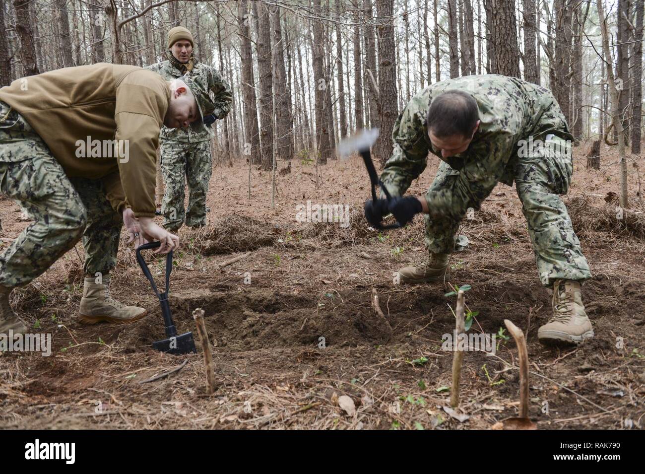 NORFOLK (Feb. 11, 2017) Mass Communication Specialists 1st Class ...