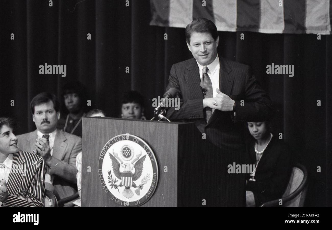 MAN TALKING AT PODIUM Stock Photo - Alamy
