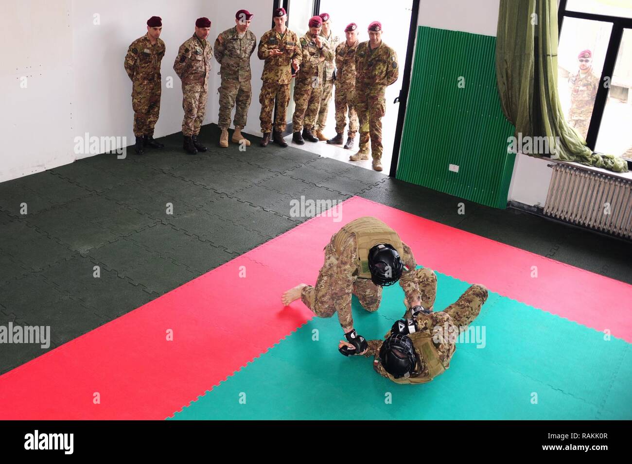 Two Italian soldiers from Italian Army Folgore Brigade demonstrate ...