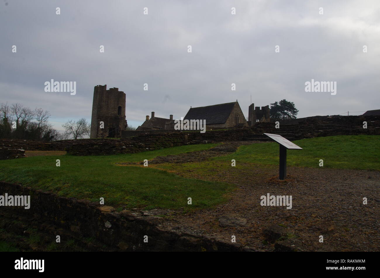 Farleigh Hungerford Castle. The Macmillan Way. Long-distance trail ...