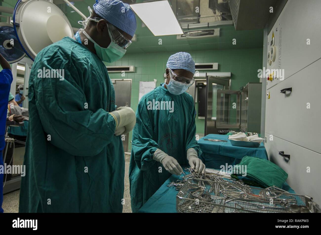 Military surgical tools hi-res stock photography and images - Alamy