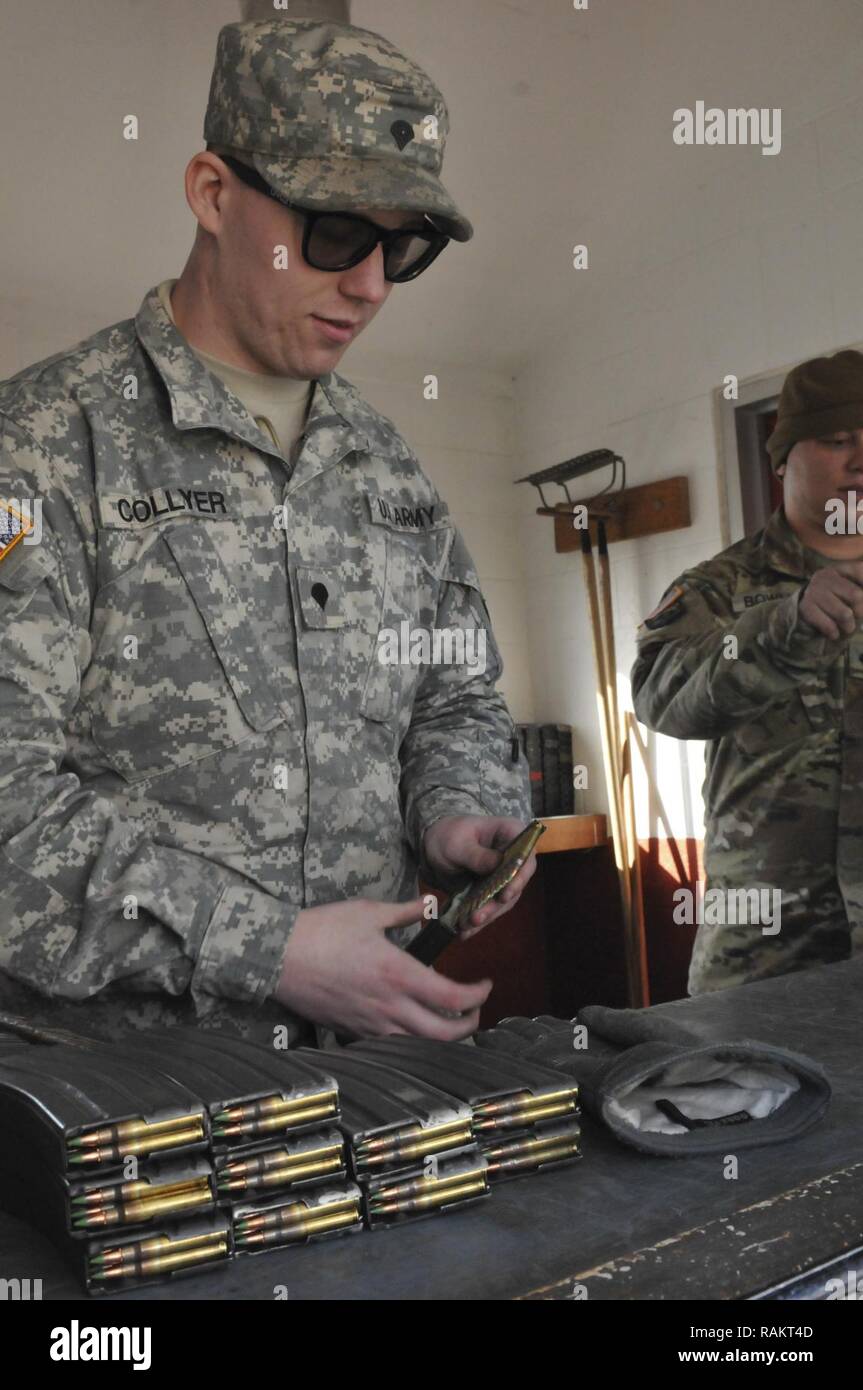 Soldiers with the 1186th Military Police Company, 821st Troop Command Battalion, 82nd Troop ...